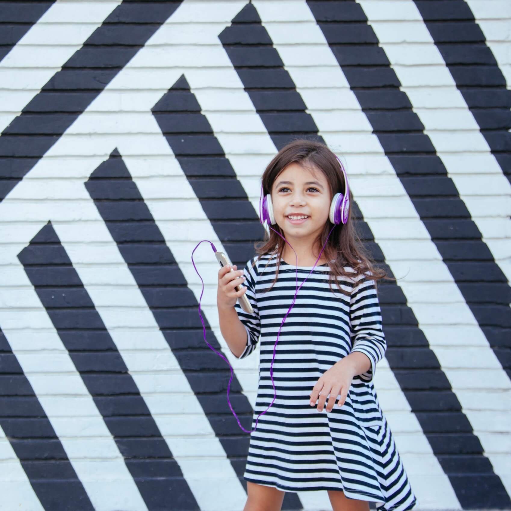 10 Best Audiobooks and Podcasts for Girls – Hopscotch Girls